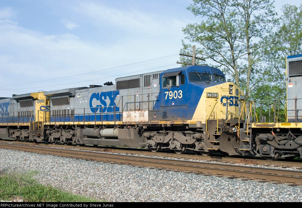 CSX 7903 Q537